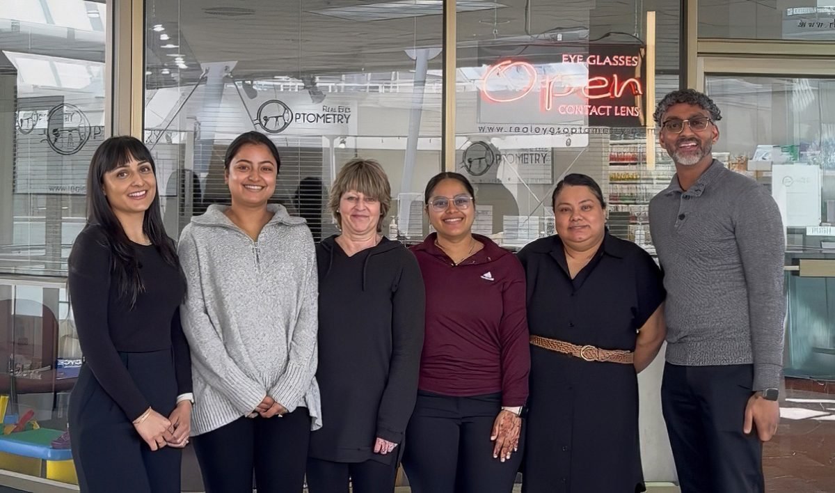 Contact Us | Real Eyes Optometry In Burnaby (Metrotown Mall)